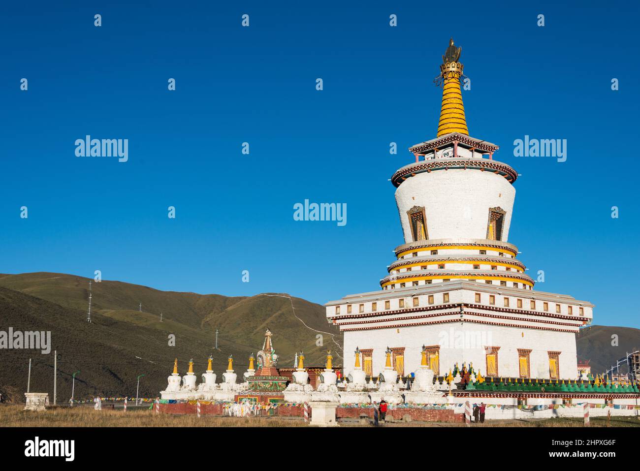 Blue sky and seda buddhism hi-res stock photography and images - Alamy