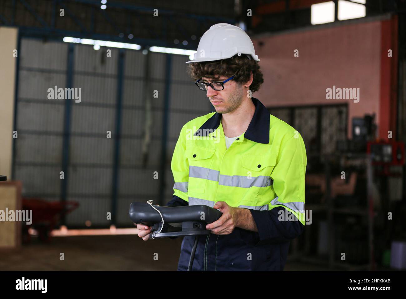 Employee factory hi-res stock photography and images - Alamy