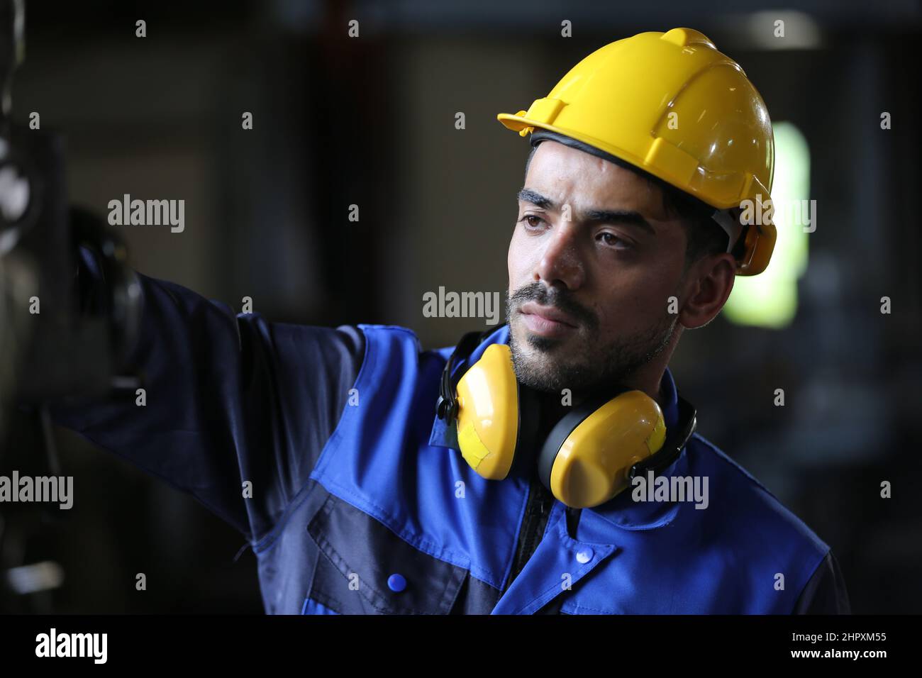 Professional men engineer worker skills quality, maintenance, training ...