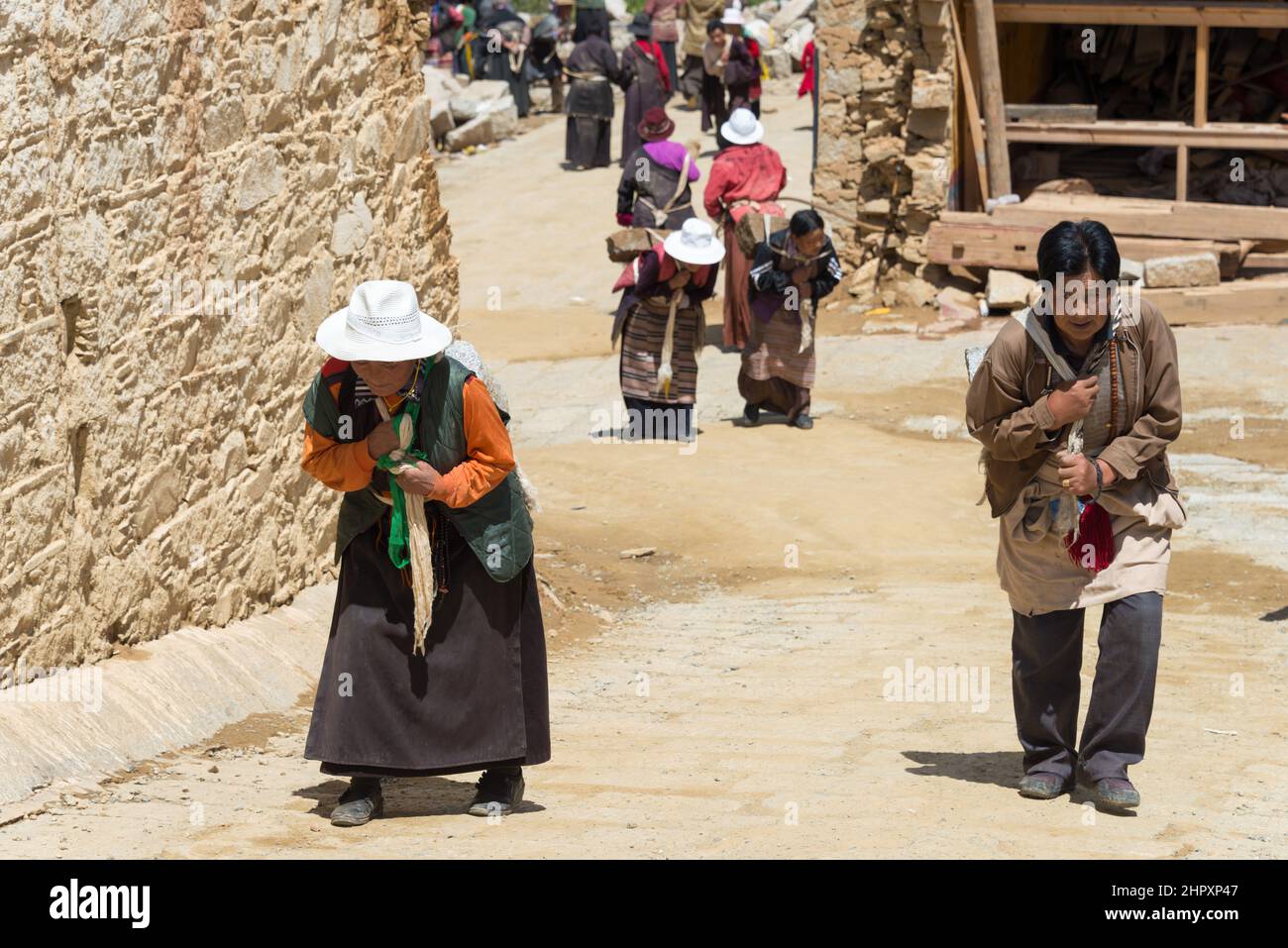 Lithang county hi-res stock photography and images - Alamy