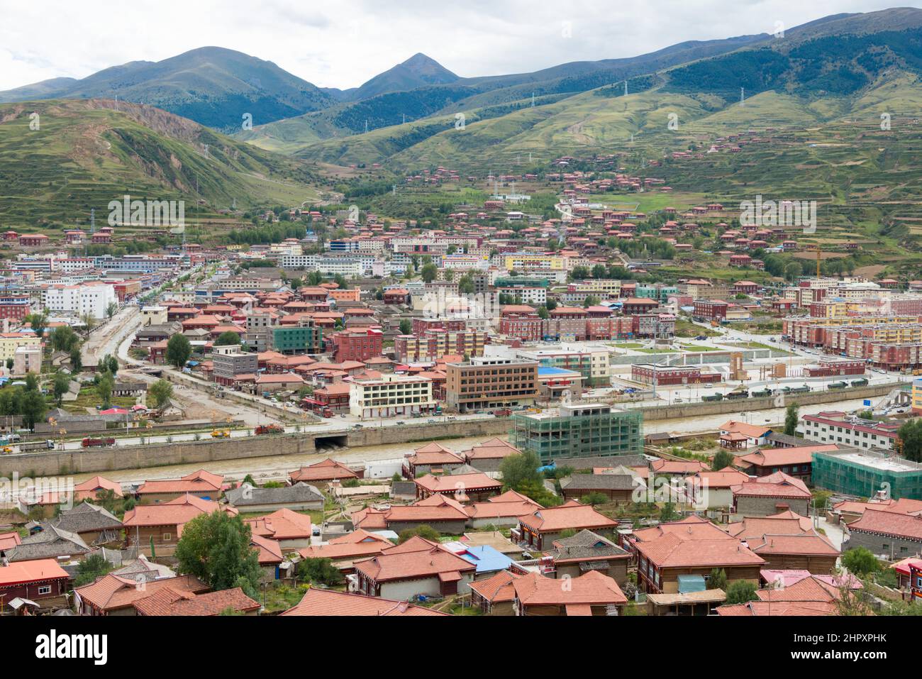 Tibetan town hi-res stock photography and images - Alamy