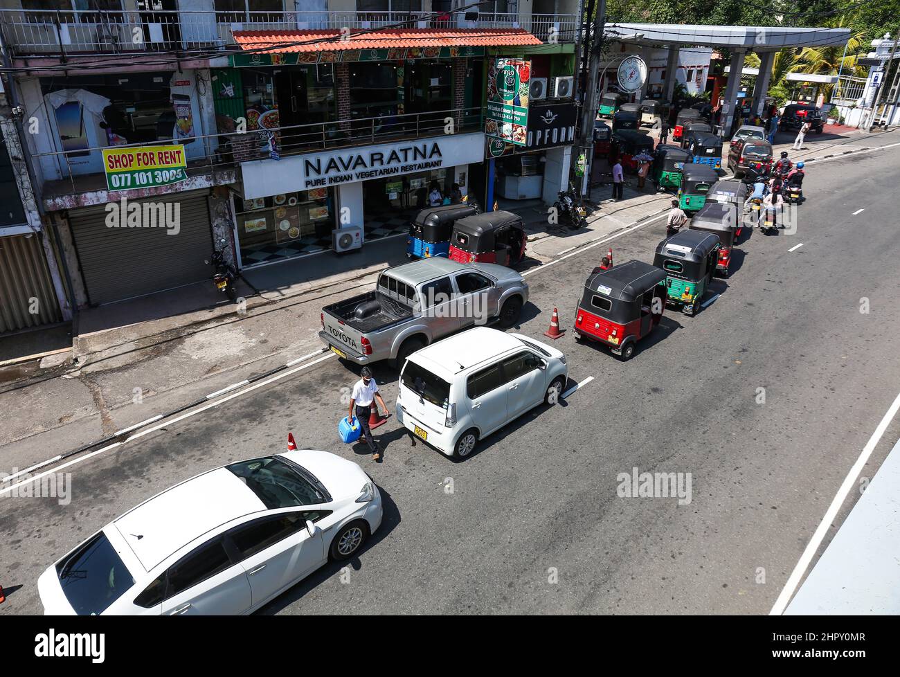 February 24, 2022, colombo, western, Sri Lanka: Vehicle owners wait in ...