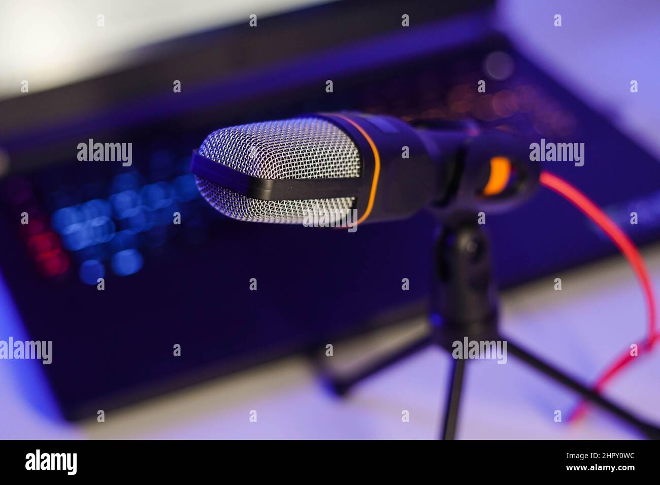 Home recording studio computer hi-res stock photography and images - Alamy