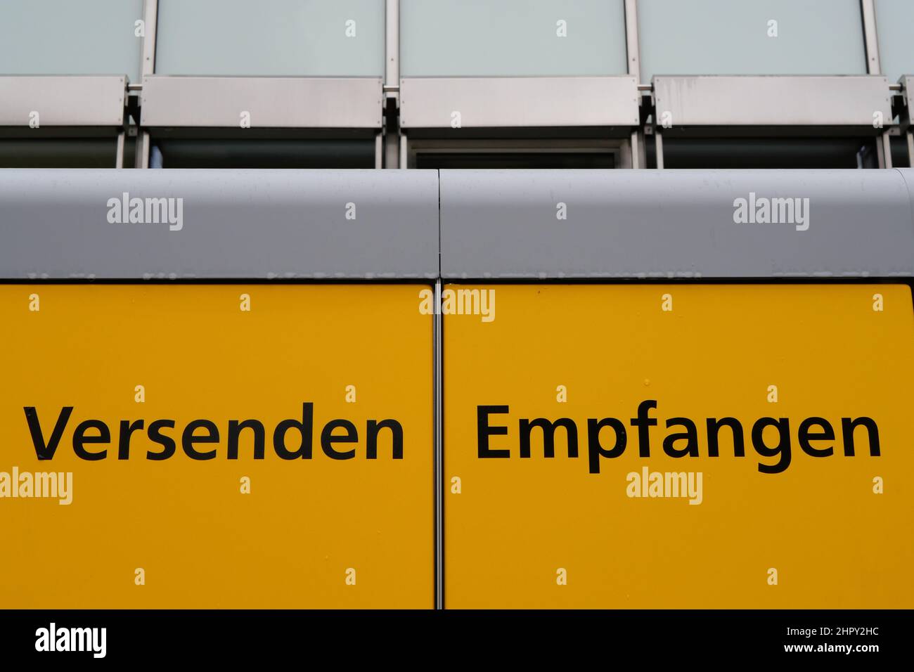 Die post sign hi-res stock photography and images - Alamy