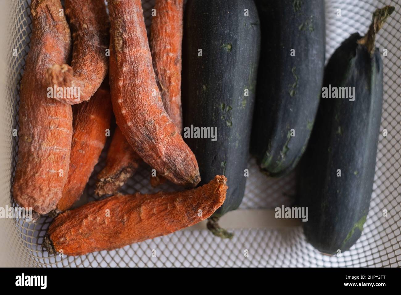 Rotten vegetables hi-res stock photography and images - Alamy