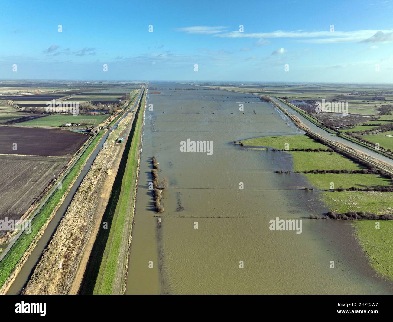 Sutton Gault, UK. 22nd Feb, 2022. The levels of the River Great Ouse at ...