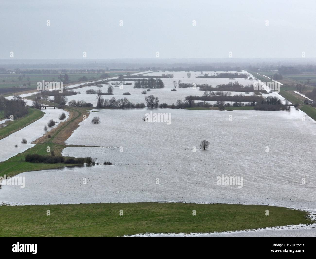 Sutton Gault, UK. 22nd Feb, 2022. The levels of the River Great Ouse ...