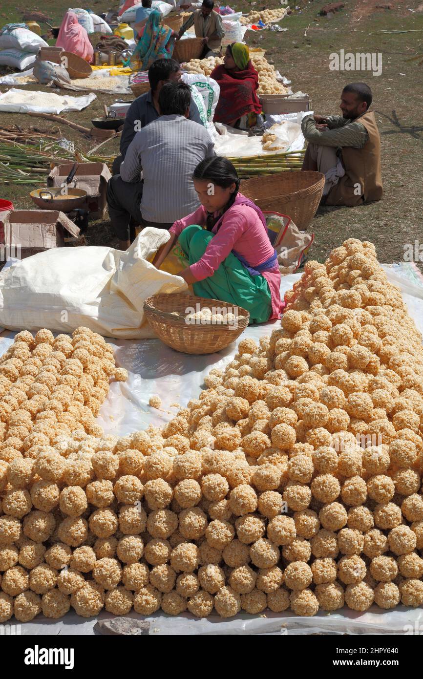 Varanasi market hi-res stock photography and images - Alamy