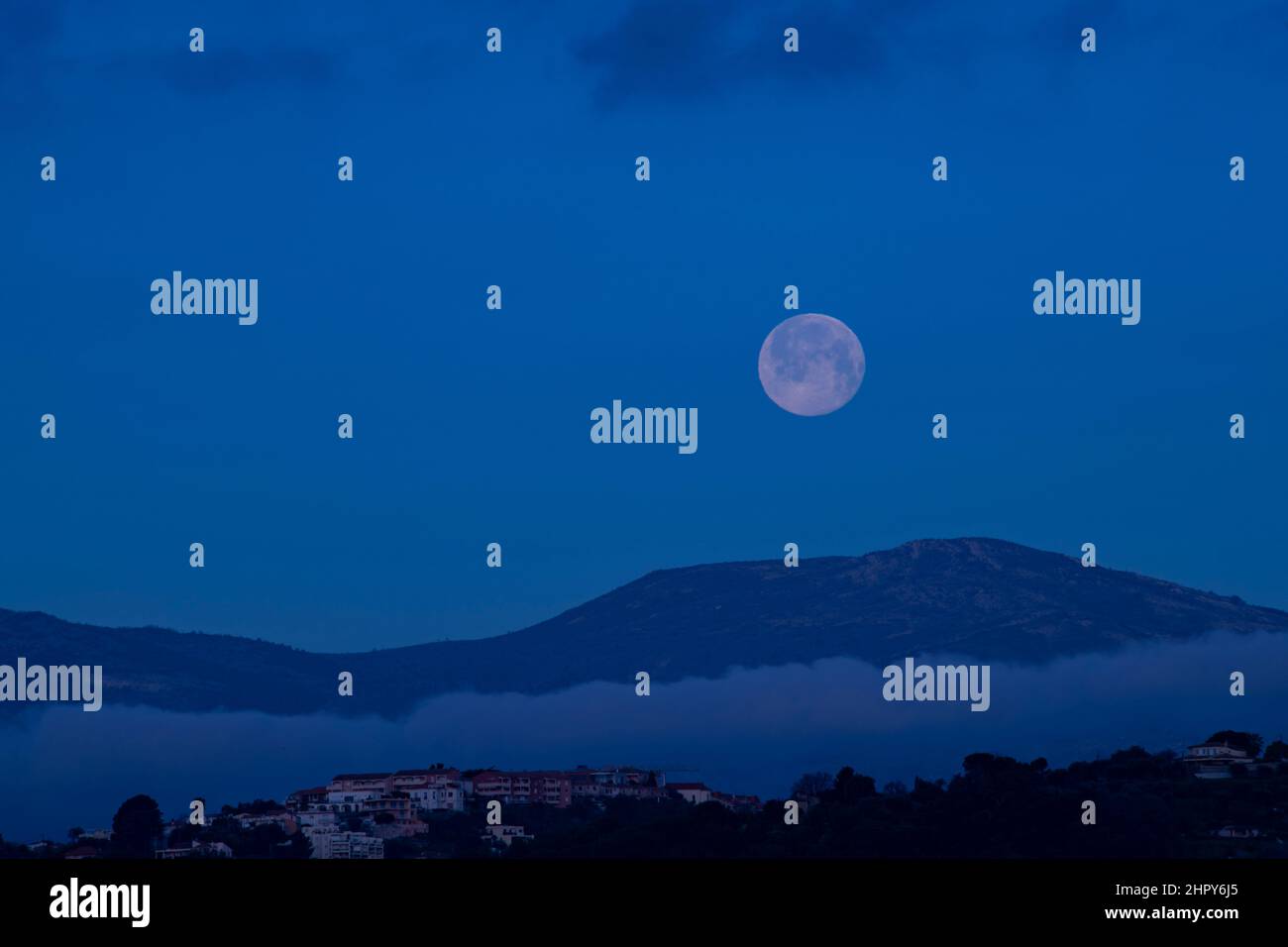 Full moon over the alps hi-res stock photography and images - Alamy