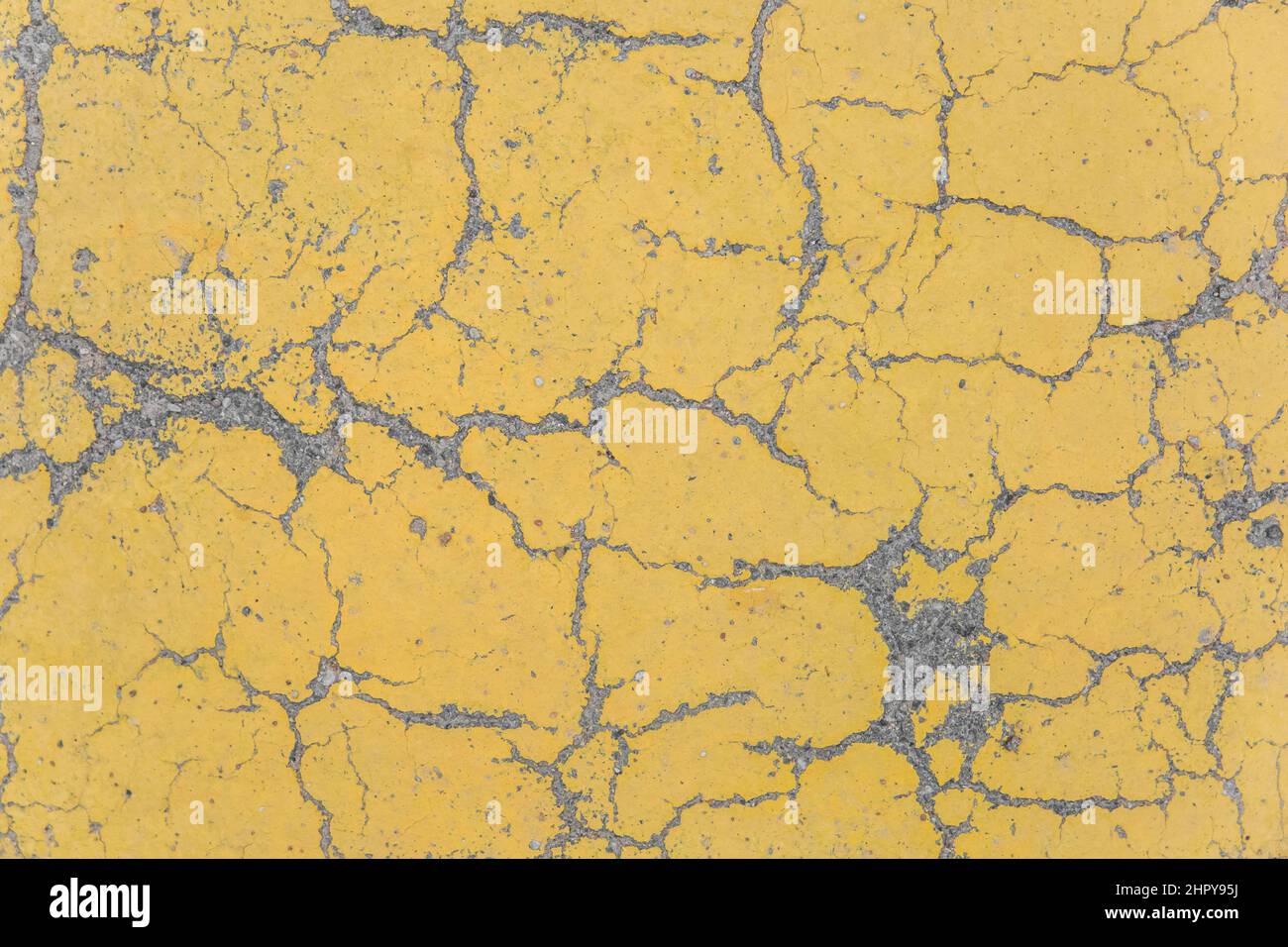 Yellow cracked hi-res stock photography and images - Alamy