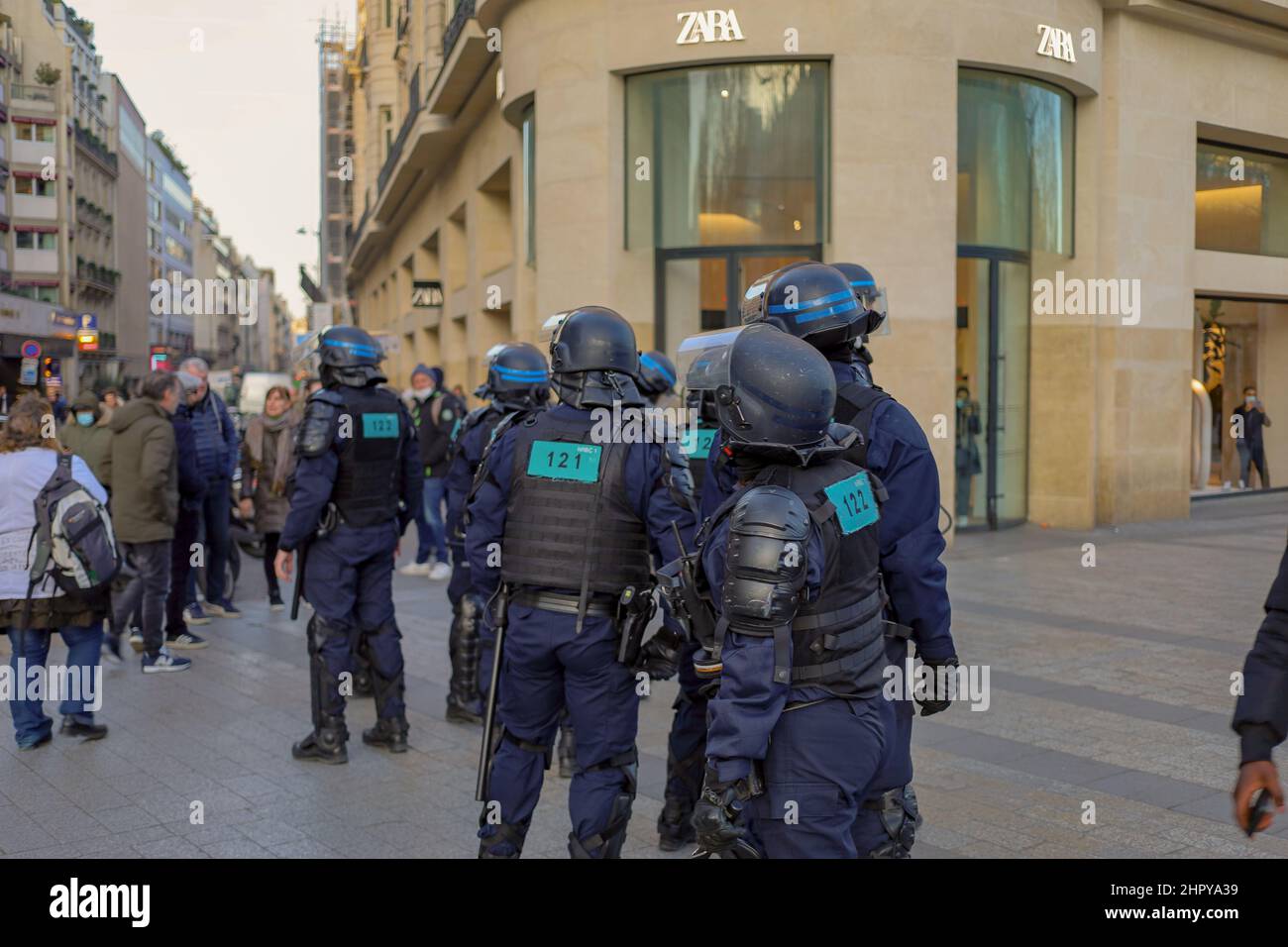 Freedom convoy cops hi-res stock photography and images - Alamy