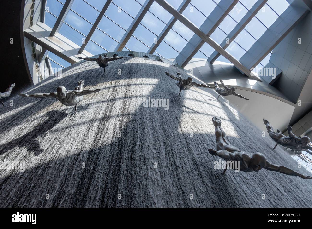Dubai Mall fountain with flying diver sculptures, Dubai, United Arab ...