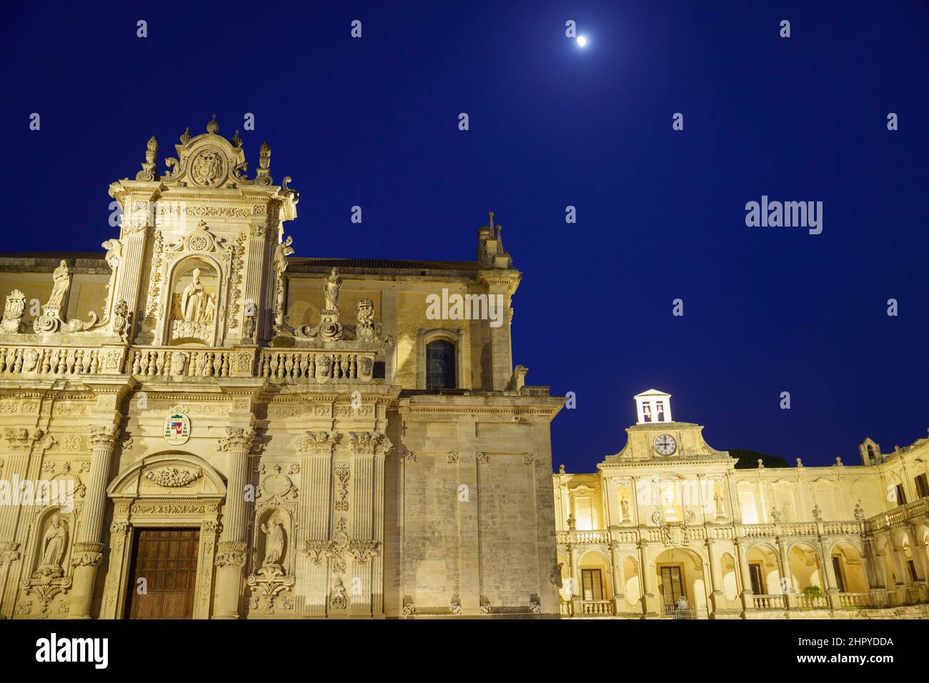 Lecce, Apulia, Italy: exterior of historic buildings in the cathedral ...