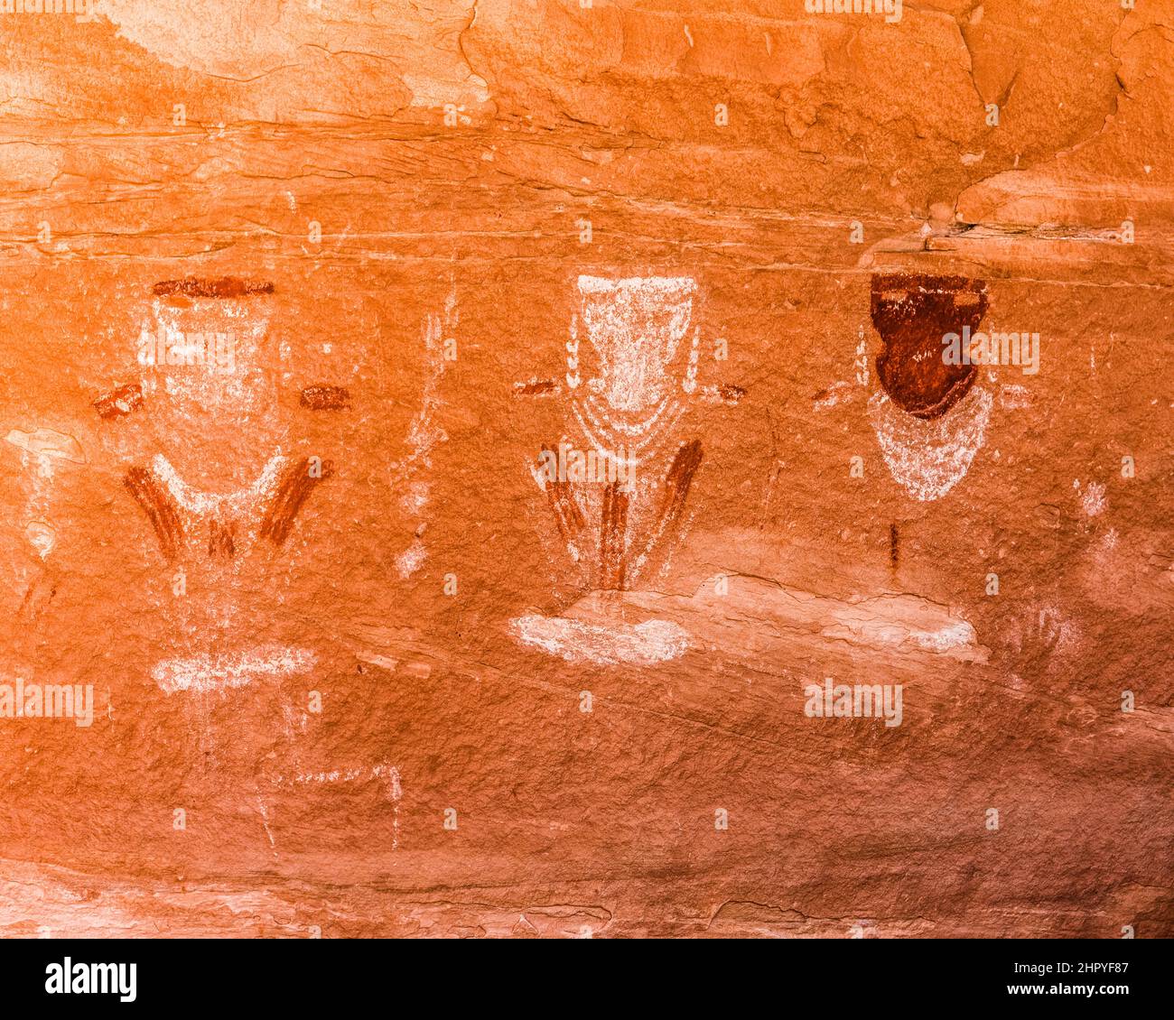 Thirteen faces panel hi-res stock photography and images - Alamy