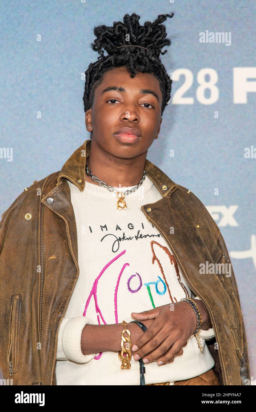 Jeremy Williams attends FX's "Better Things" Season Five Premiere at ...