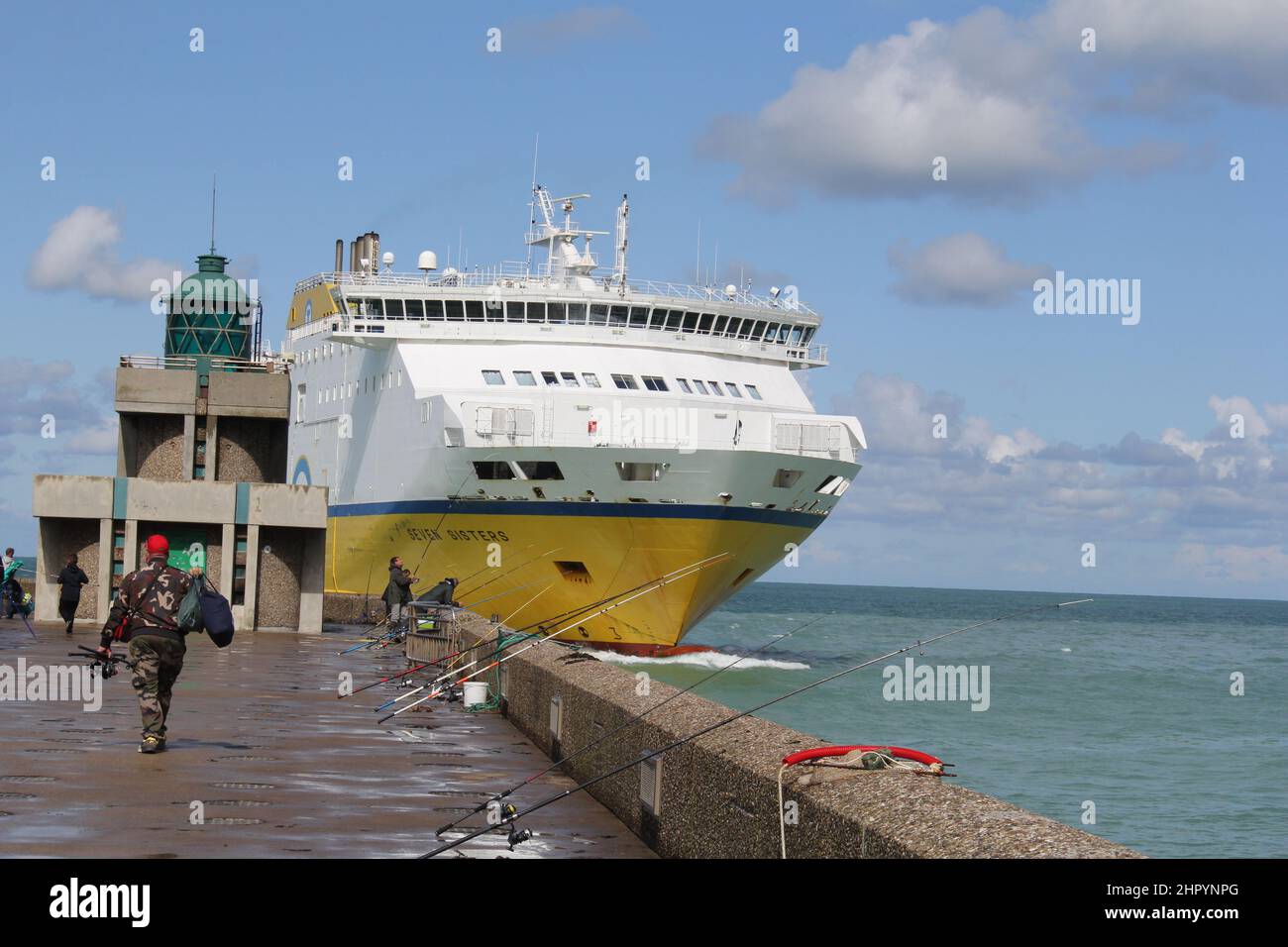 the big dfds seaway ferry 'seven sisters'arrives at the pier in Dieppe ...