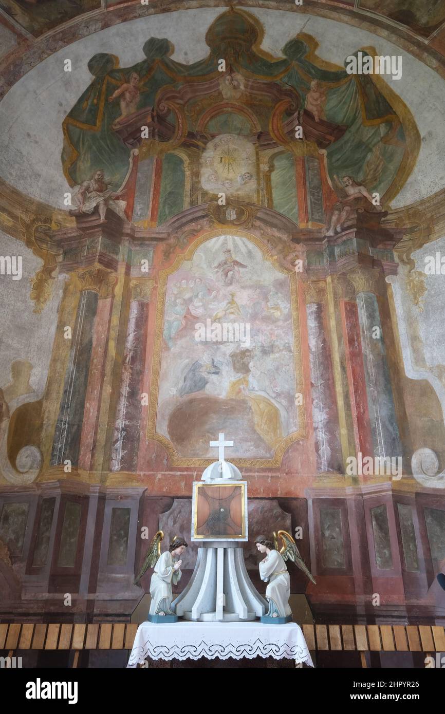 High altar shrine hi-res stock photography and images - Alamy