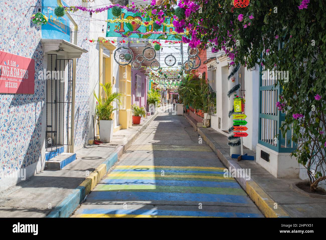 A street in Cartagena, Colombia Stock Photo - Alamy