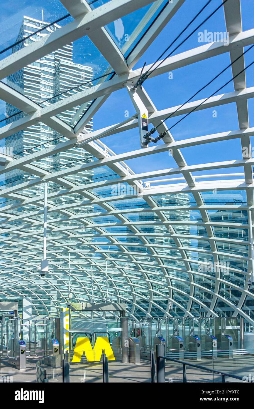 Central Train Station The Hague with RandstadRail - HTM metro station ...