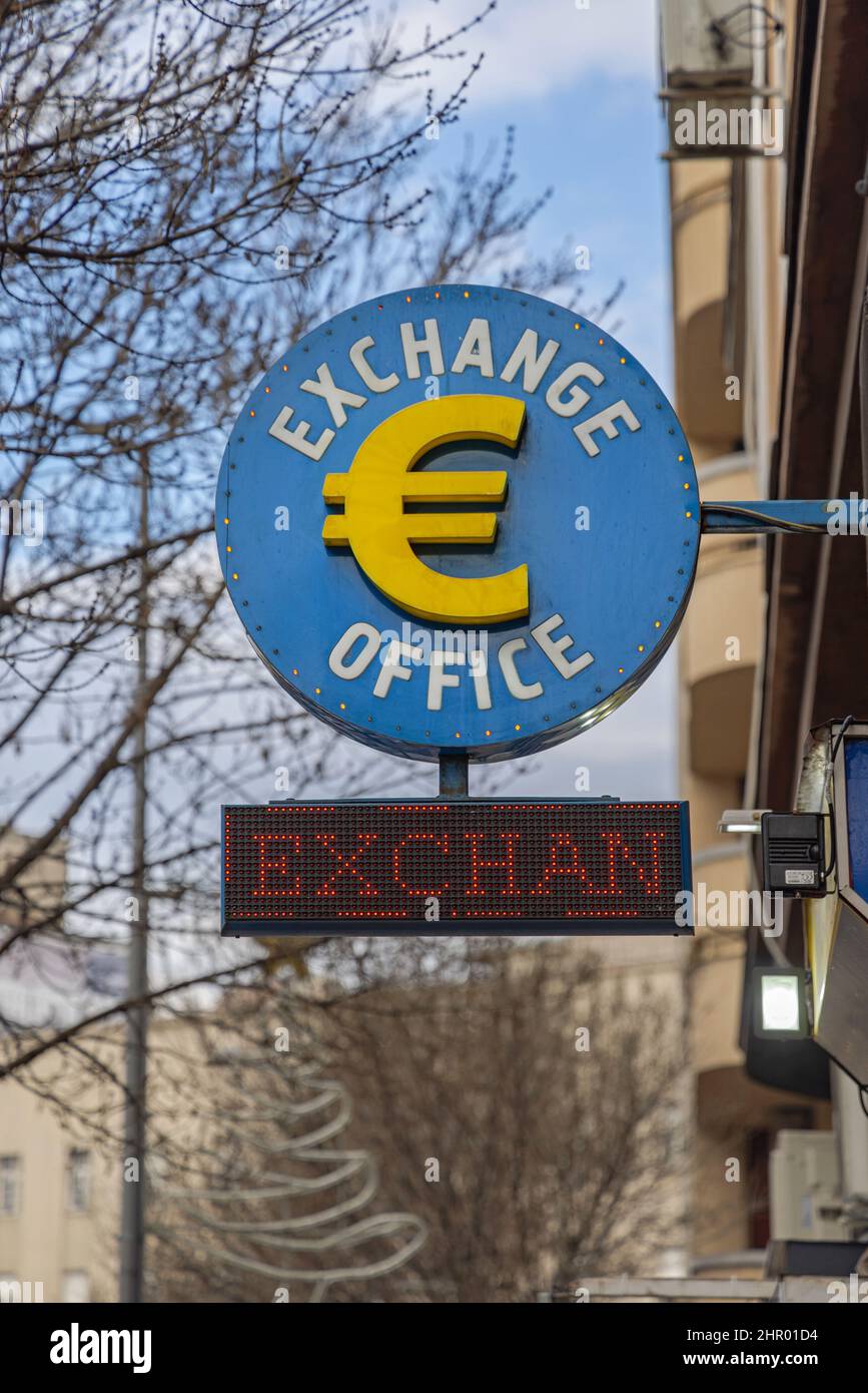 Open exchange office hi-res stock photography and images - Alamy