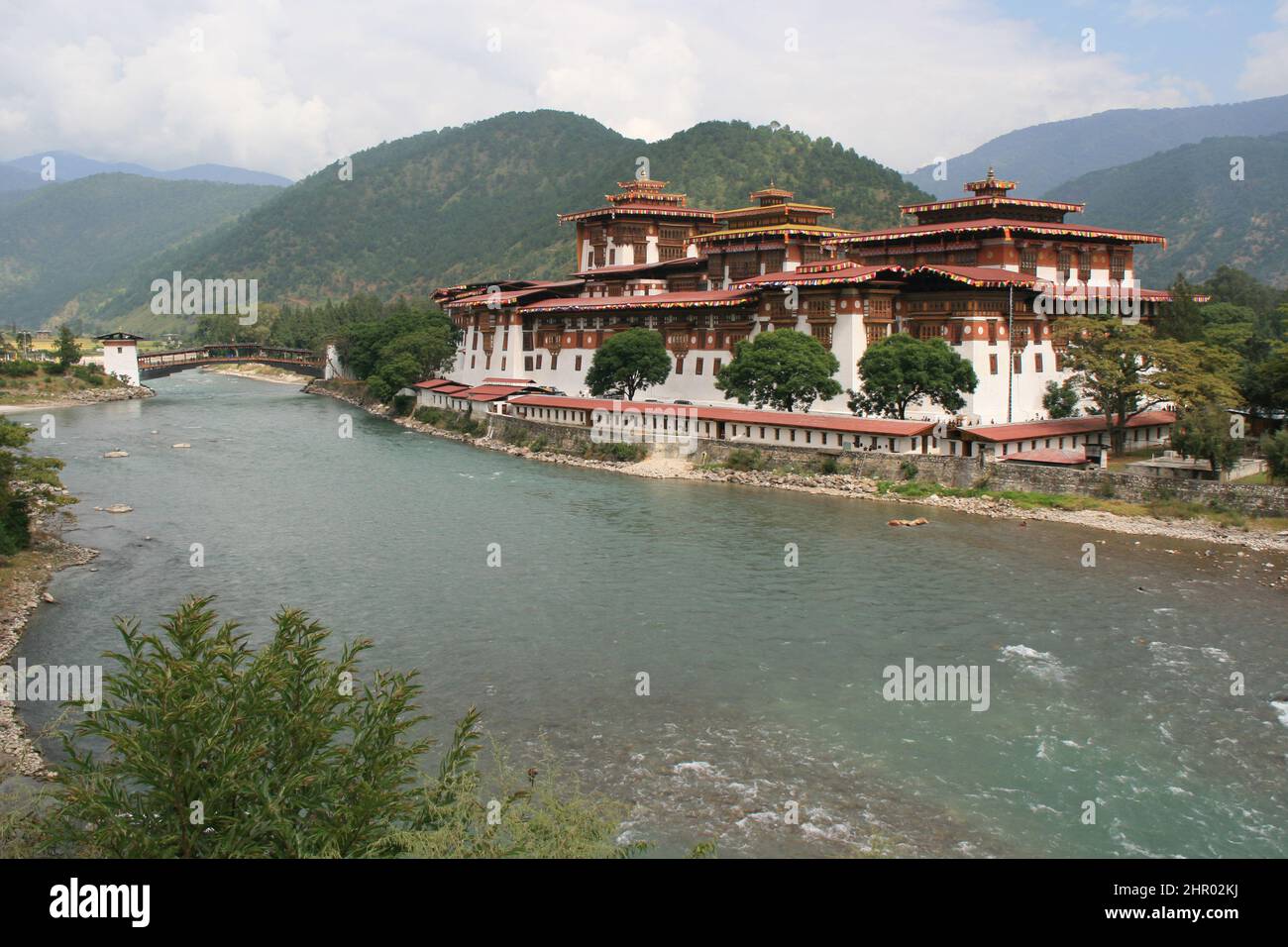 buddhist fortress (dzong) in punakha in bhutan Stock Photo - Alamy
