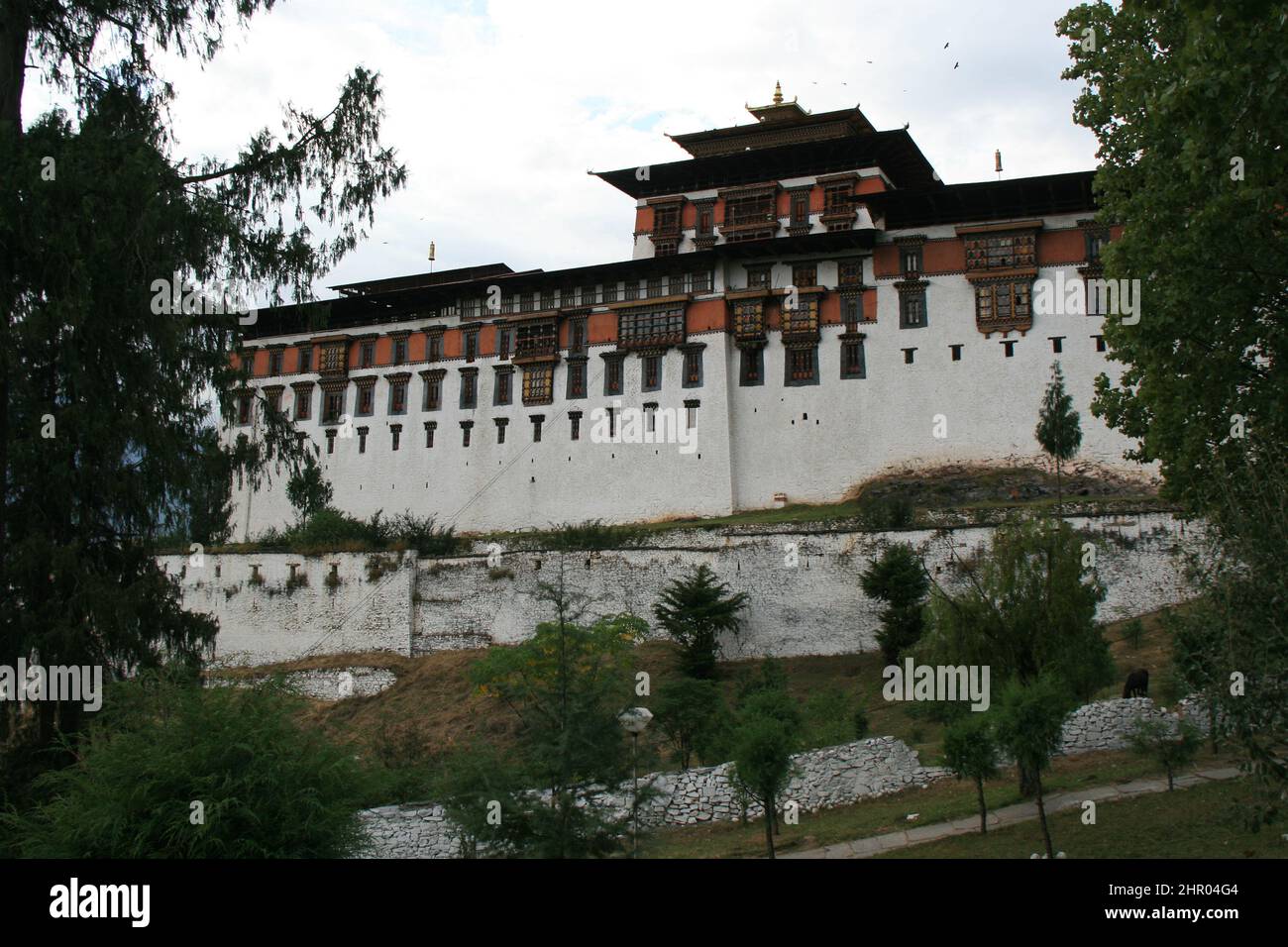 buddhist fortress (dzong) in paro in bhutan Stock Photo - Alamy