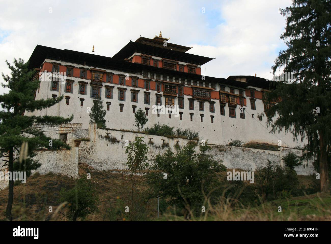 buddhist fortress (dzong) in paro in bhutan Stock Photo - Alamy