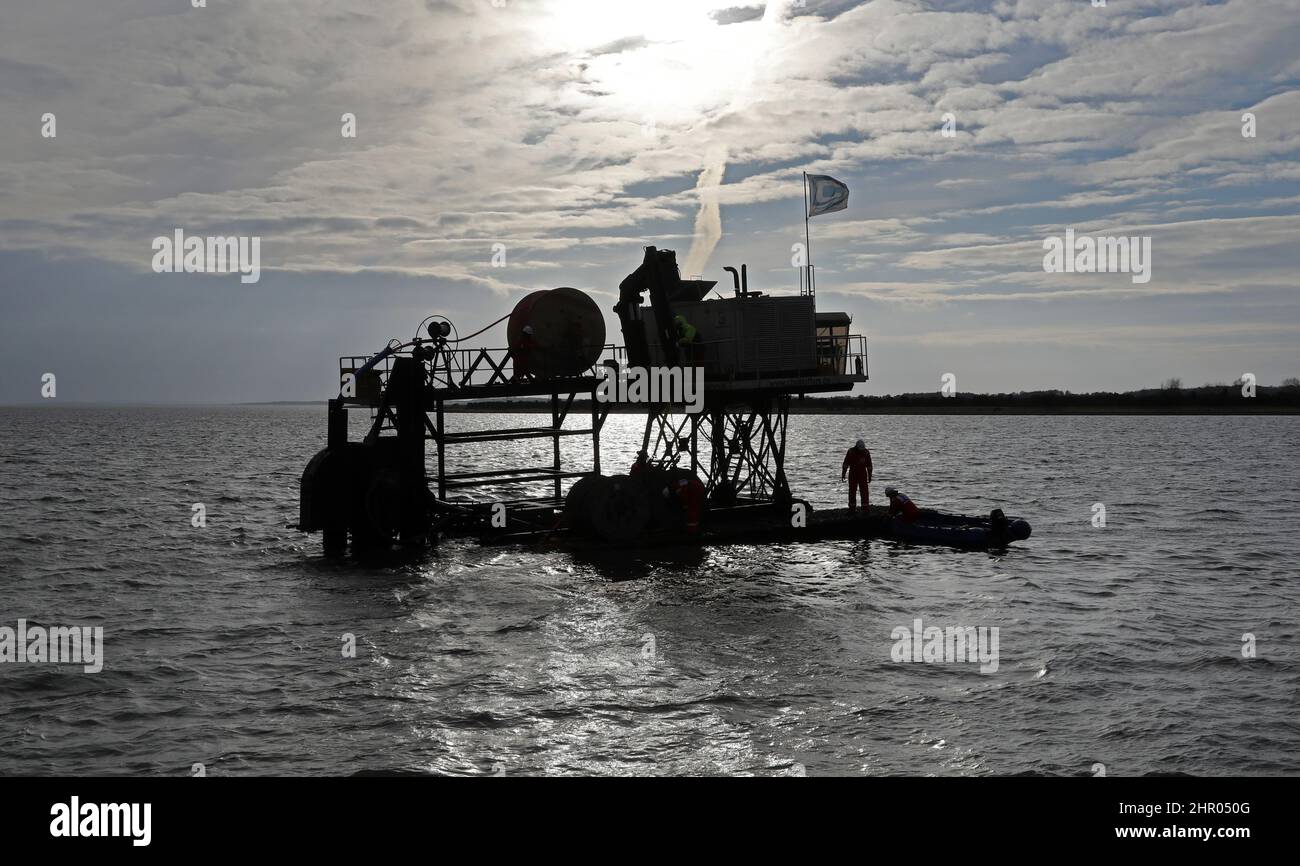 Fiber optic cable submarine hi-res stock photography and images - Alamy
