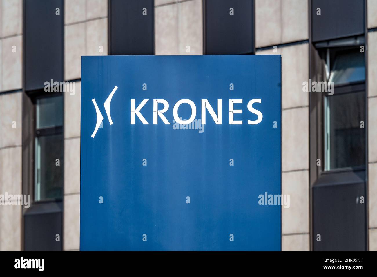 Neutraubling, Germany. 24th Feb, 2022. The logo of Krones AG stands in ...