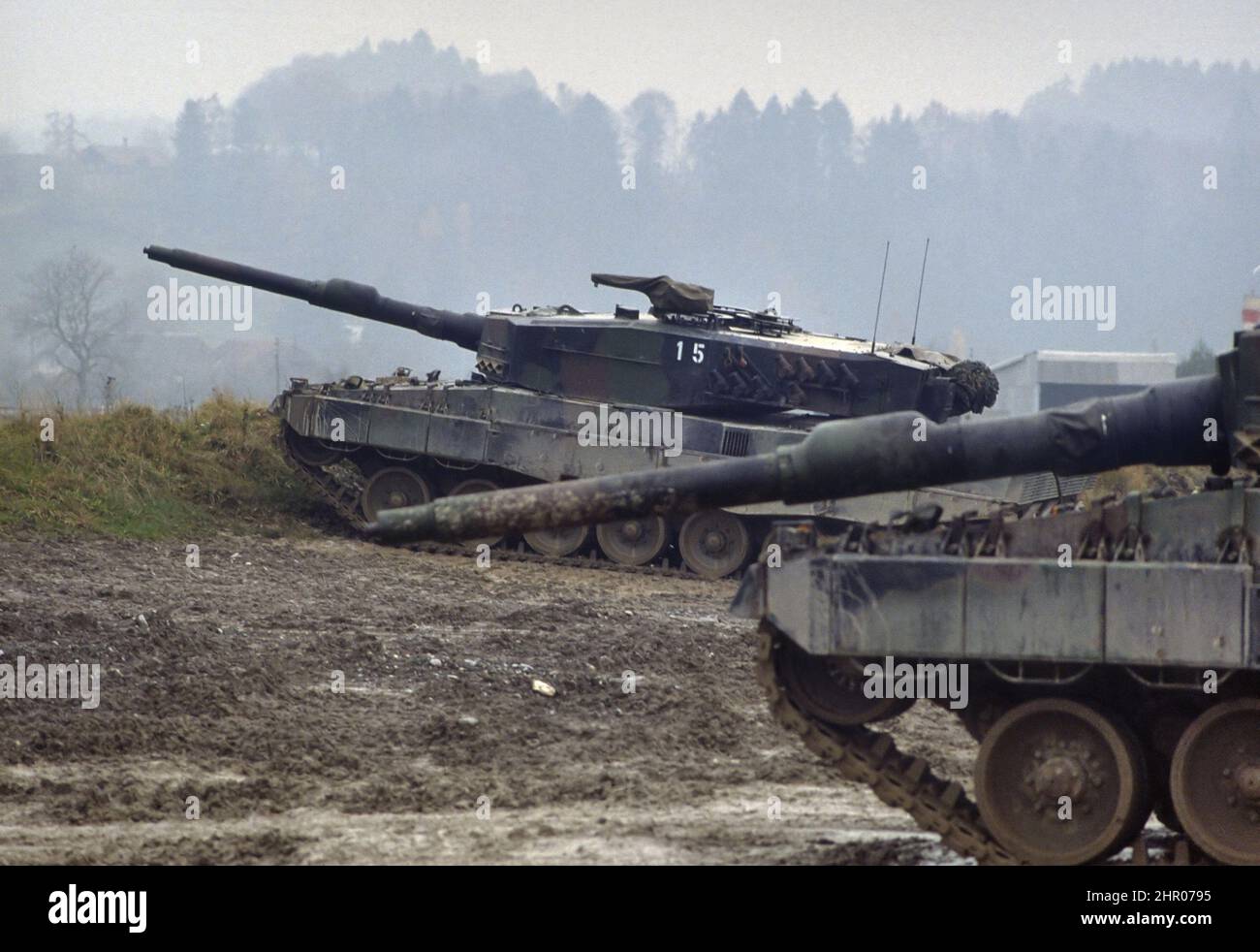 - Swiss Armed Forces, Leopard II tanks in training - forze armate ...
