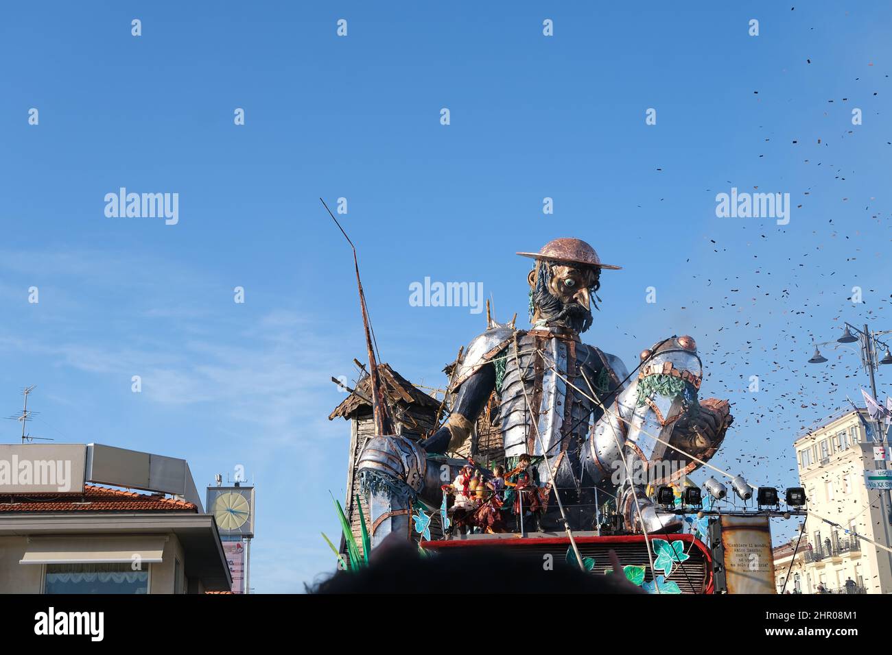 Photos of the parade floats for the carnival of viareggio, in the north ...