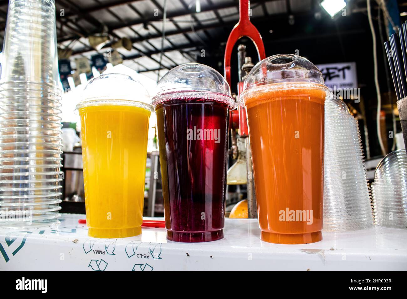 Israel tel aviv fruit juice stall hi-res stock photography and images ...