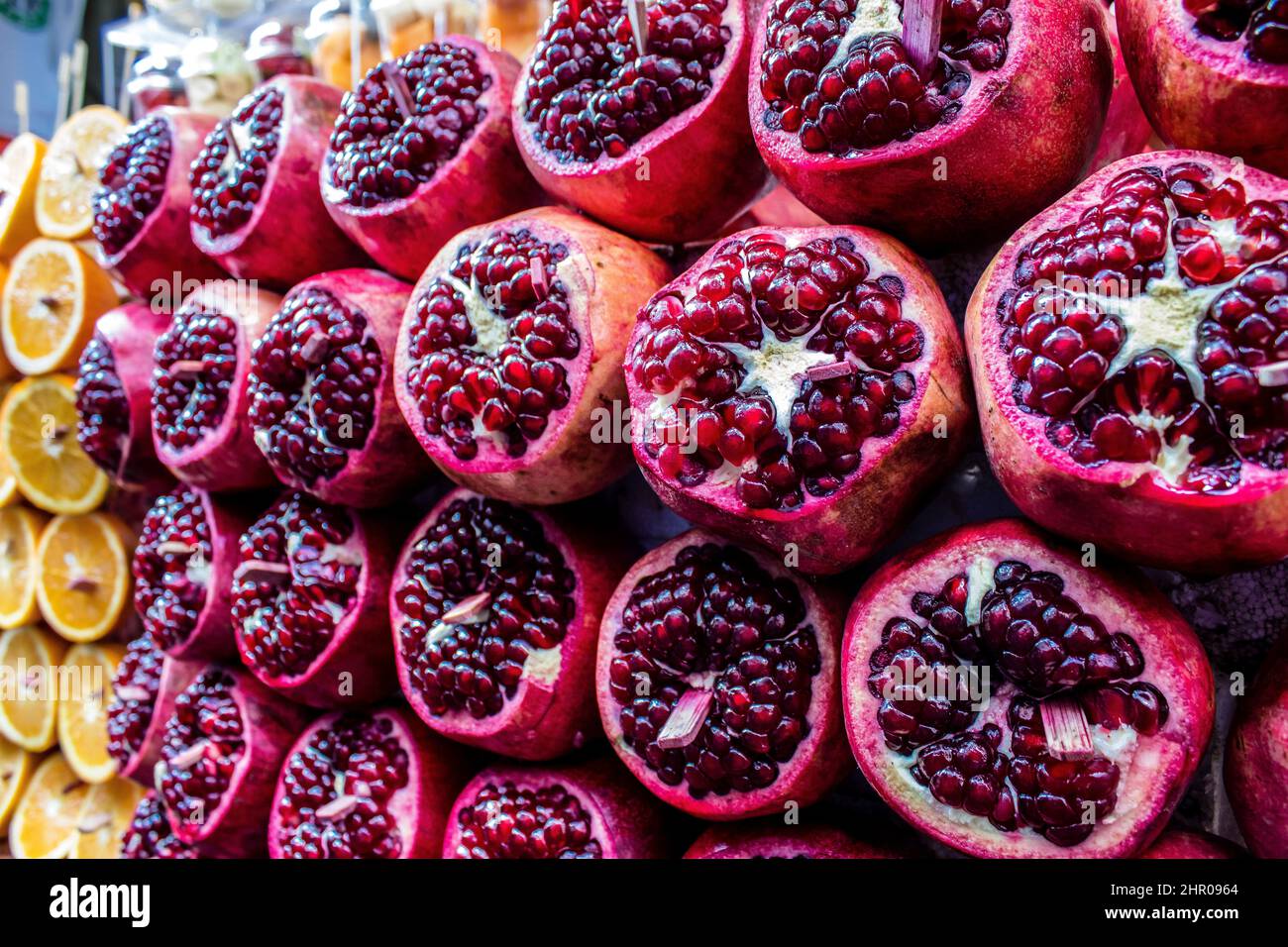 Israel tel aviv fruit juice stall hi-res stock photography and images ...