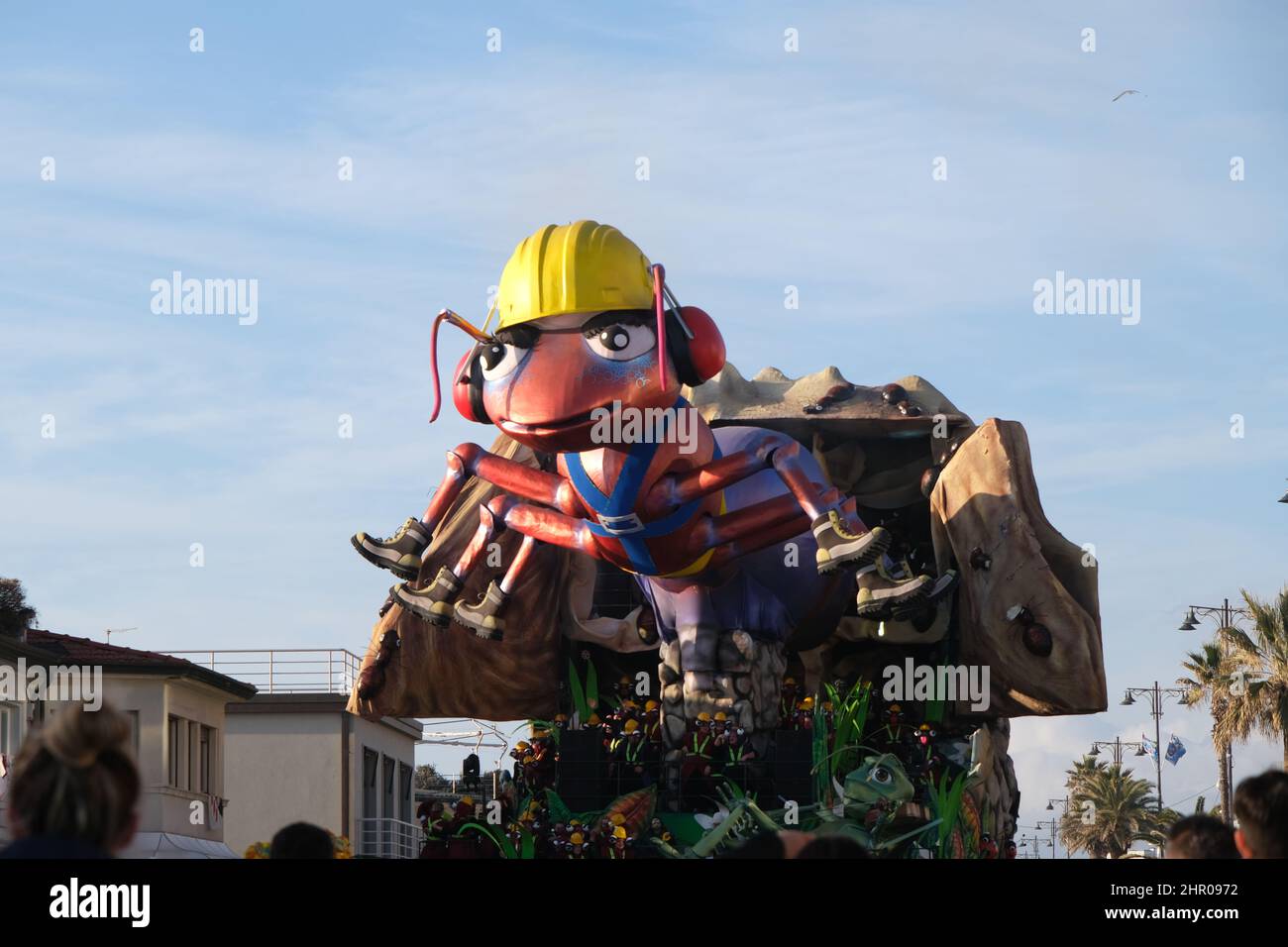 Photos of the parade floats for the carnival of viareggio, in the north ...