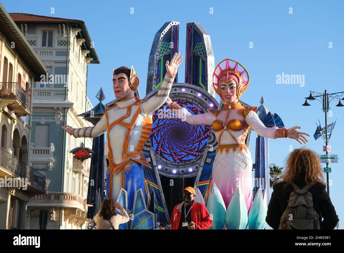 Photos of the parade floats for the carnival of viareggio, in the north ...