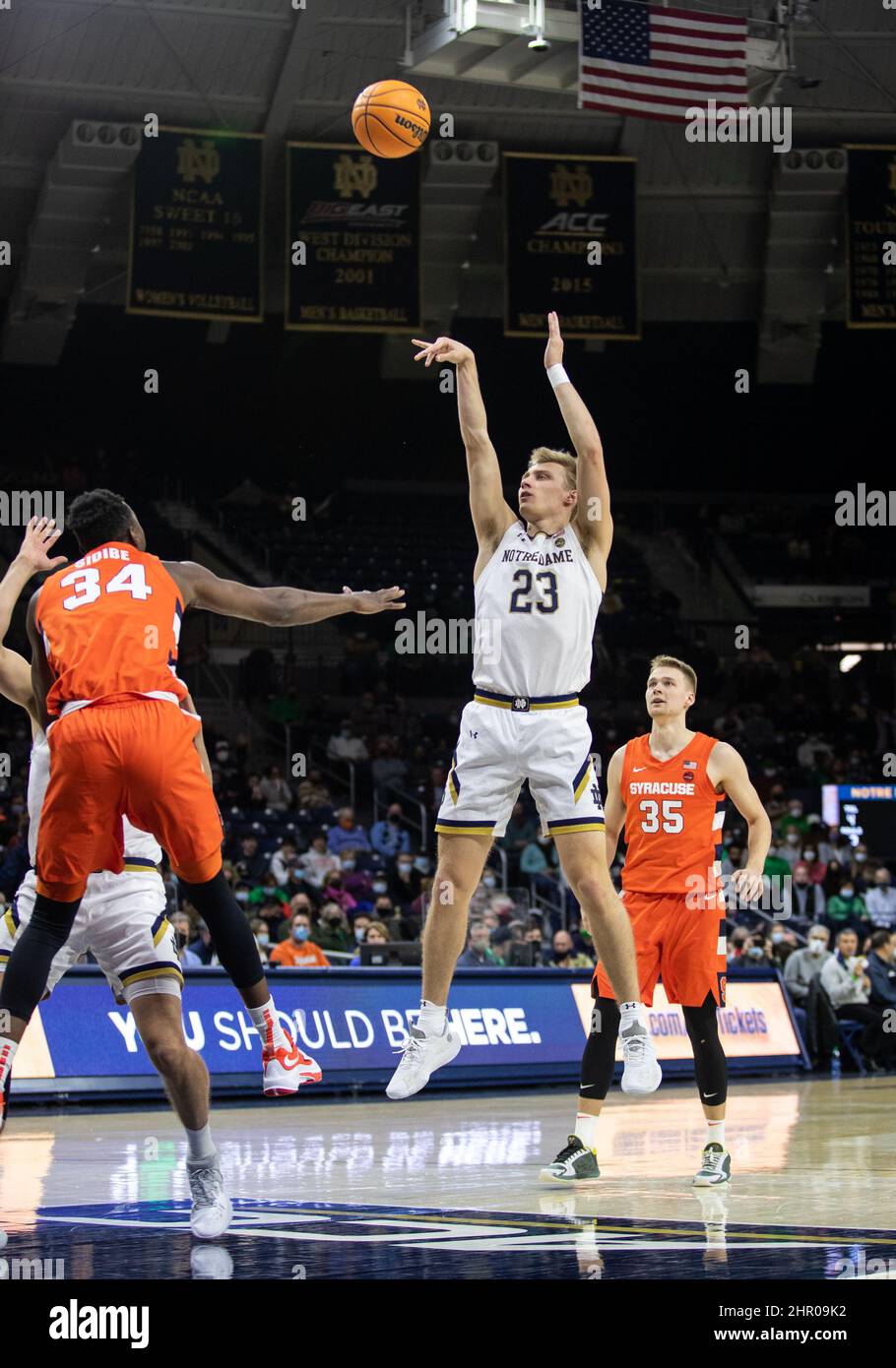 South Bend, Indiana, USA. 23rd Feb, 2022. Notre Dame guard Dane Goodwin ...