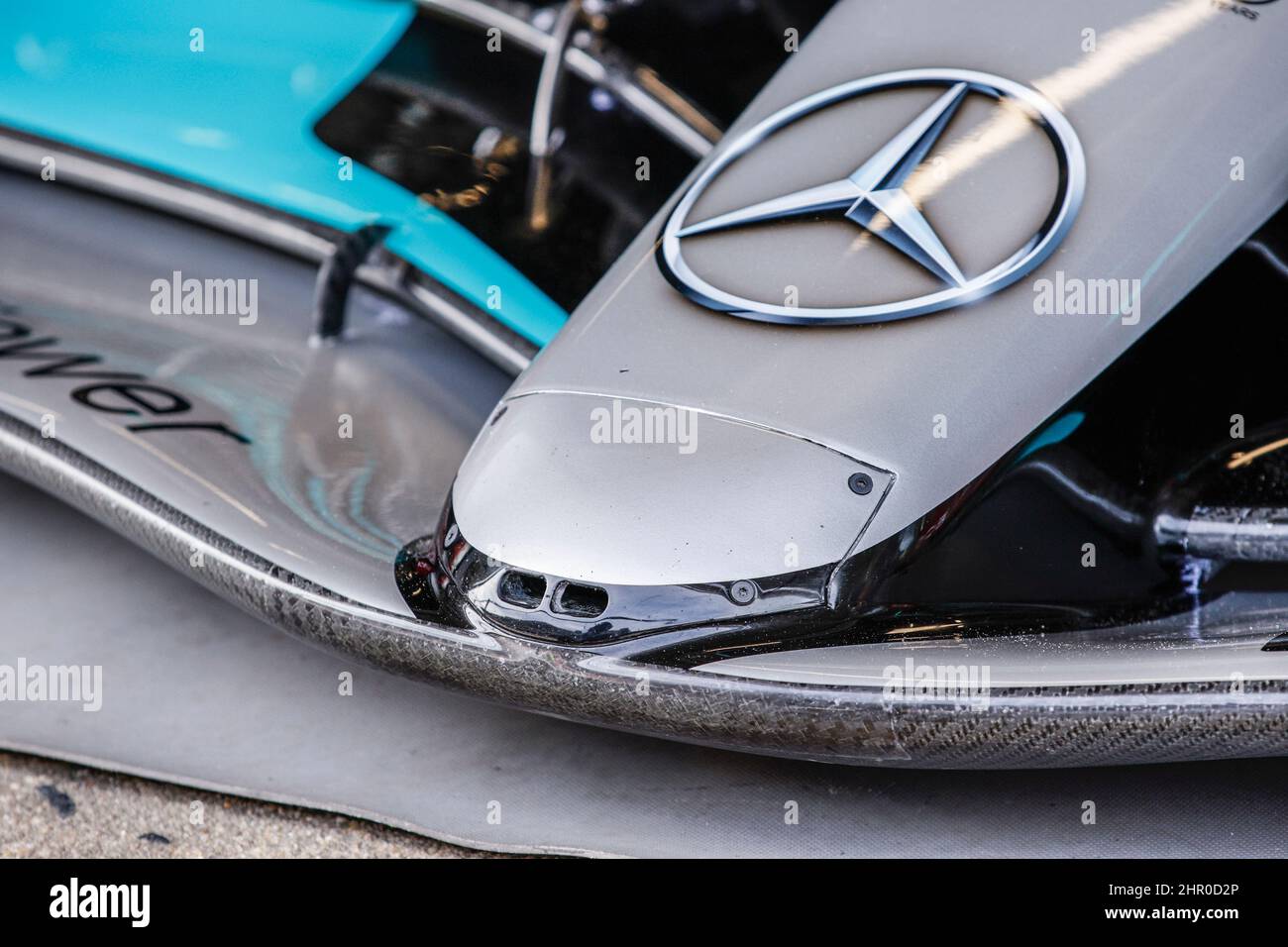 Mercedes f1 2022 front wing hi-res stock photography and images - Alamy