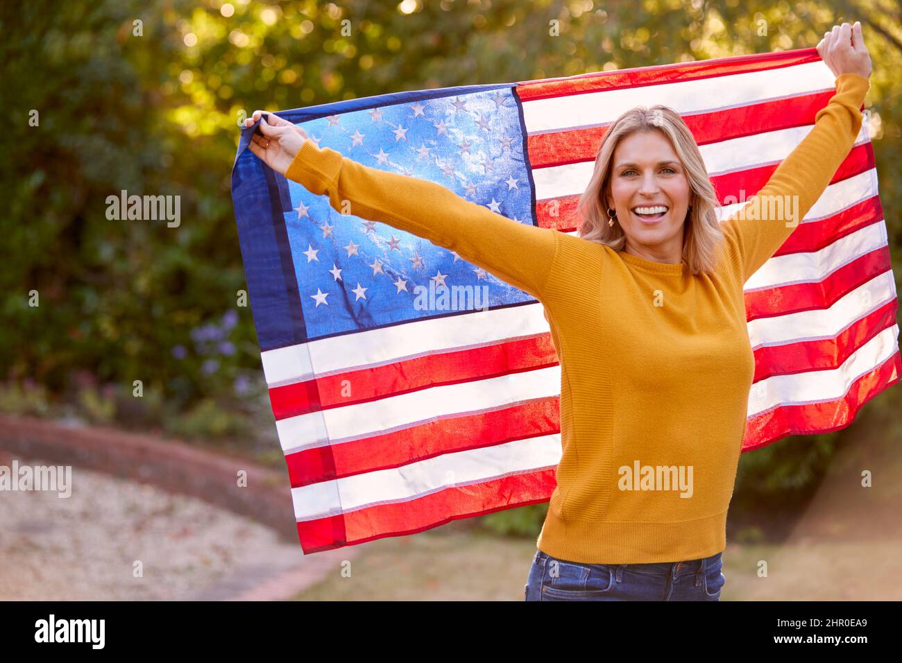 Patriotic american woman hi-res stock photography and images - Alamy
