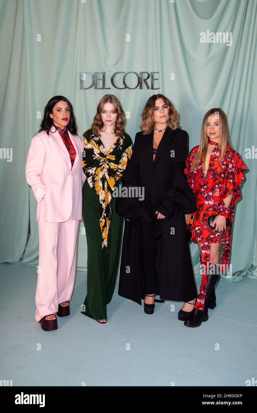 Shira Barzilay , Delphi Primrose , Morgane Polansky , Amelia Windsor ...