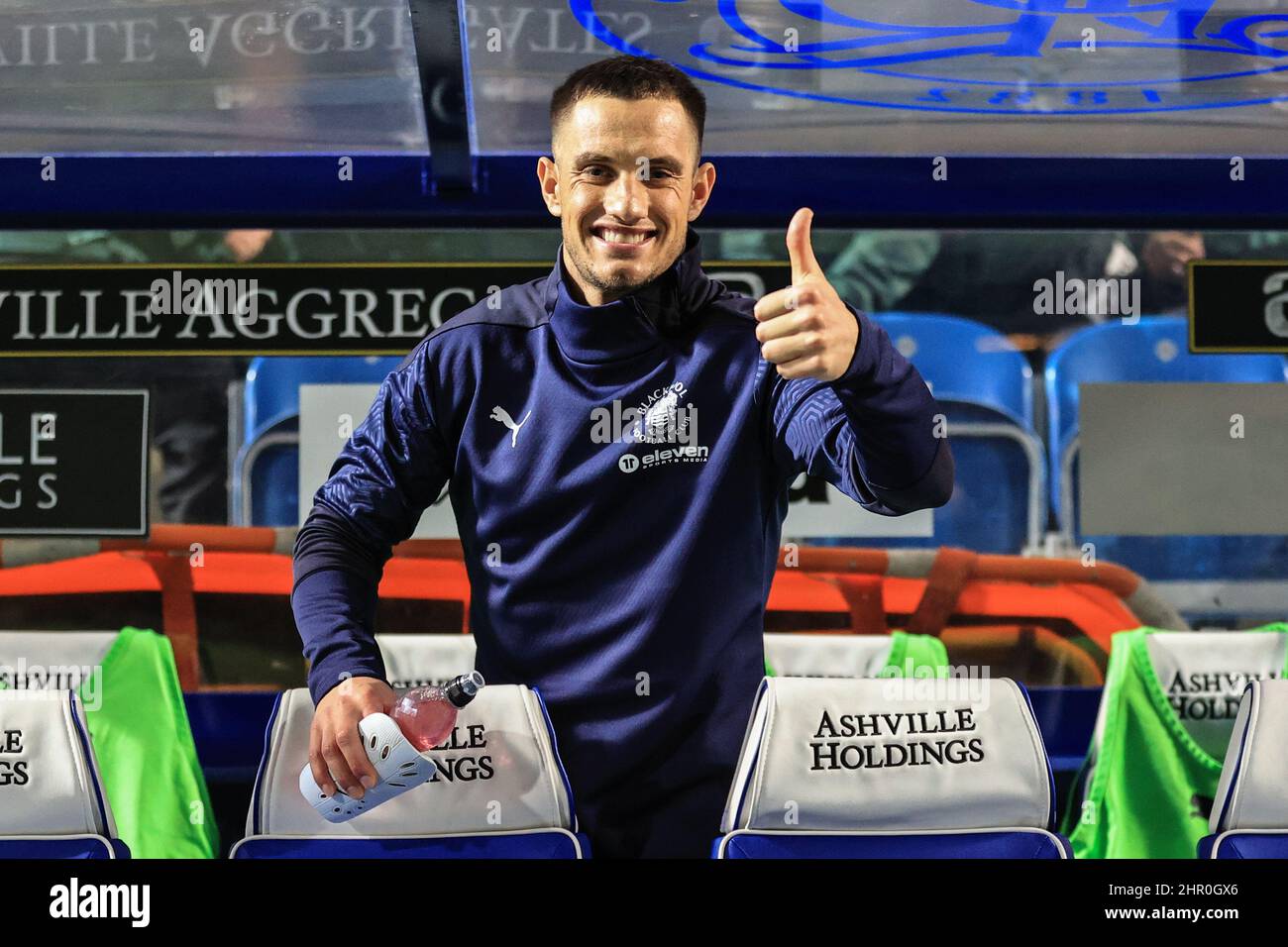 Jerry Yates #9 of Blackpool Stock Photo - Alamy