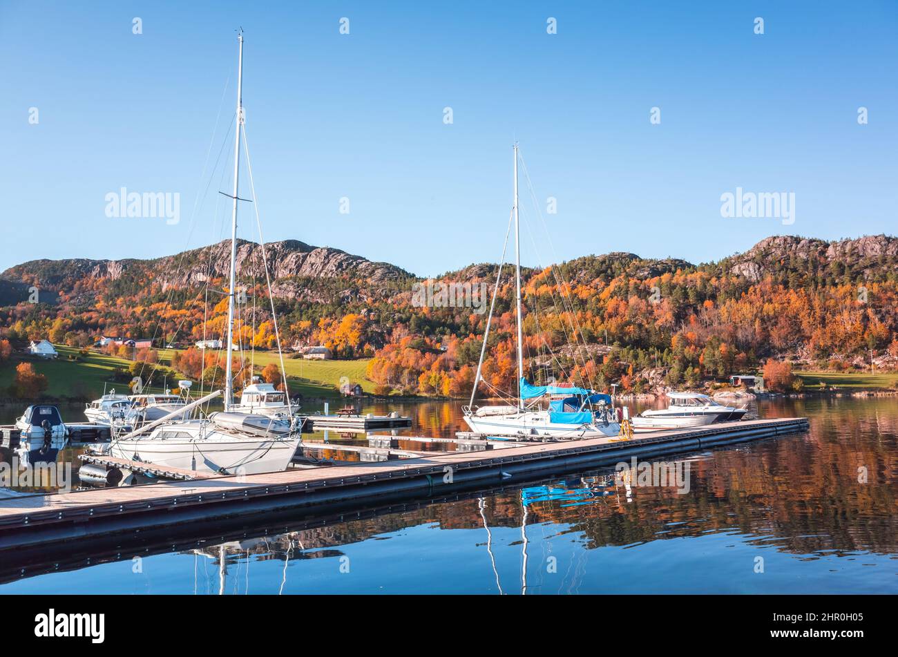 Fisher motor sailing boats hi-res stock photography and images - Alamy