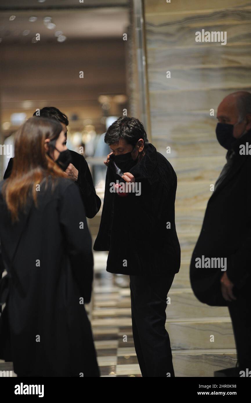 Milan, . 24th Feb, 2022. Milan, 24-02-2022 Gianni Morandi arrives in ...