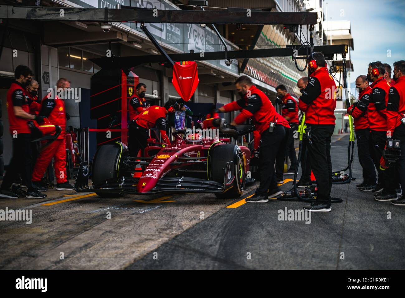 2022 formula one pit stop ferrari hi-res stock photography and images ...