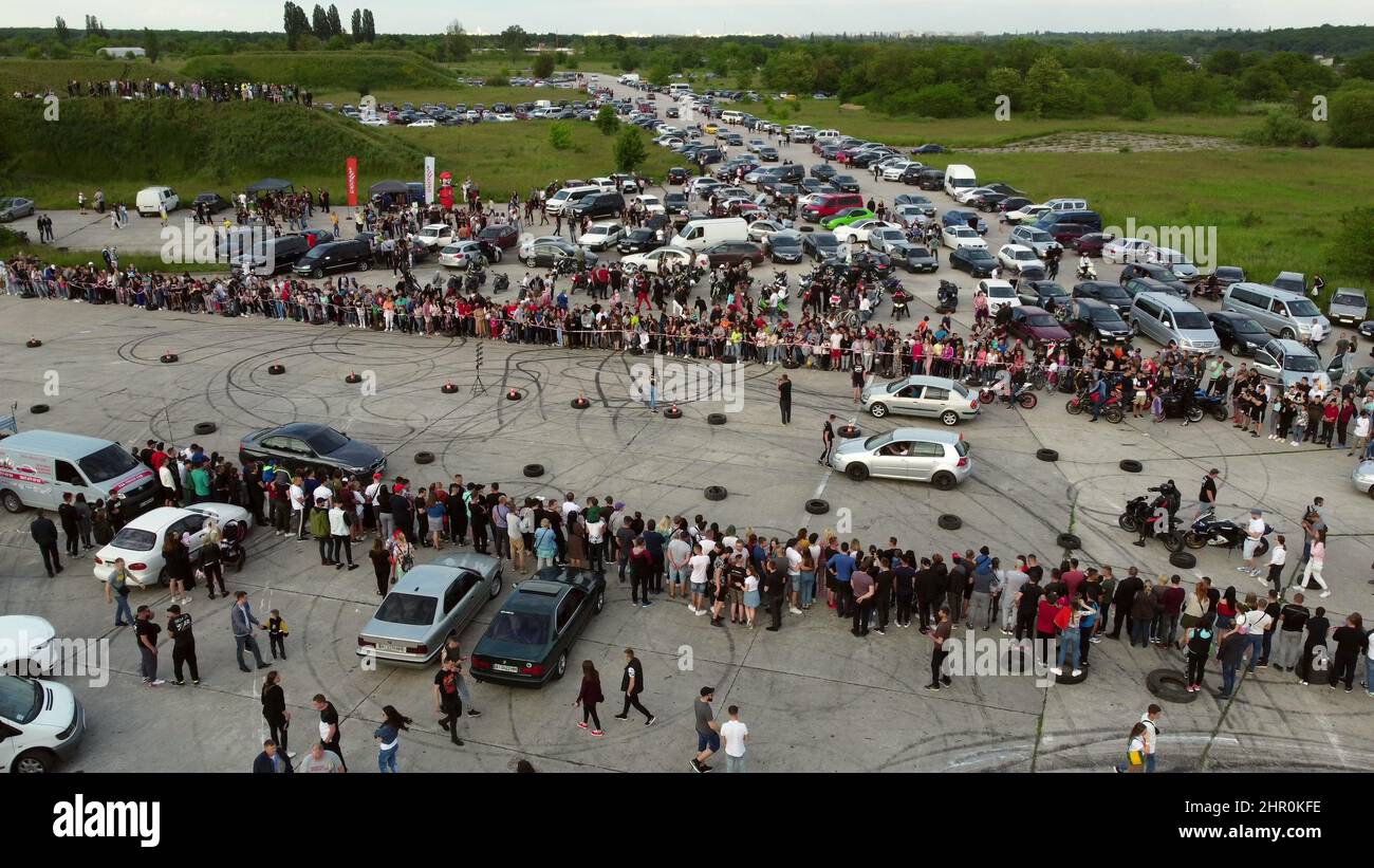 Drag recing. Car competition. Many people cars. Top view Stock Photo ...