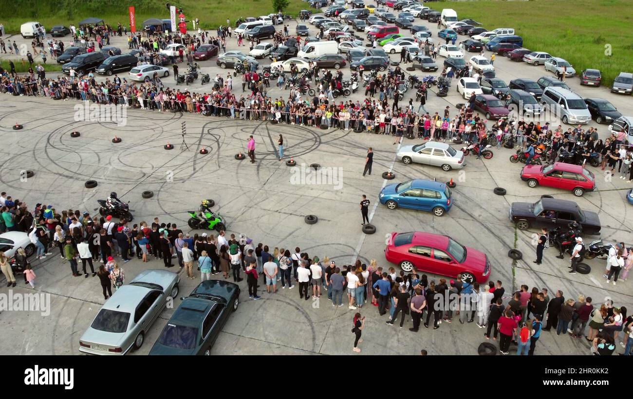 Drag recing. Car competition. Many people cars. Top view Stock Photo ...