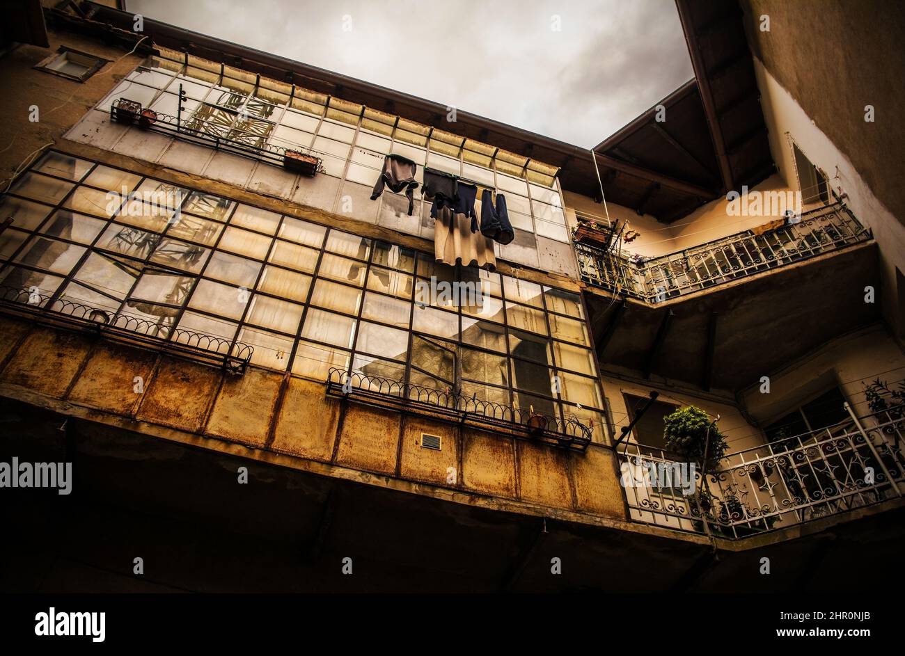 Run down towns hi-res stock photography and images - Alamy