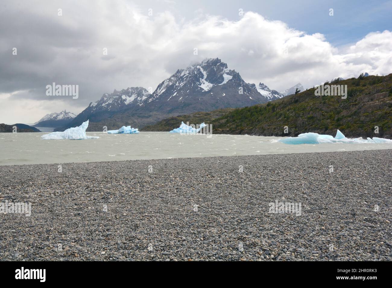 Grey Lake with Grey Glacier in the background, Torres del Paine ...