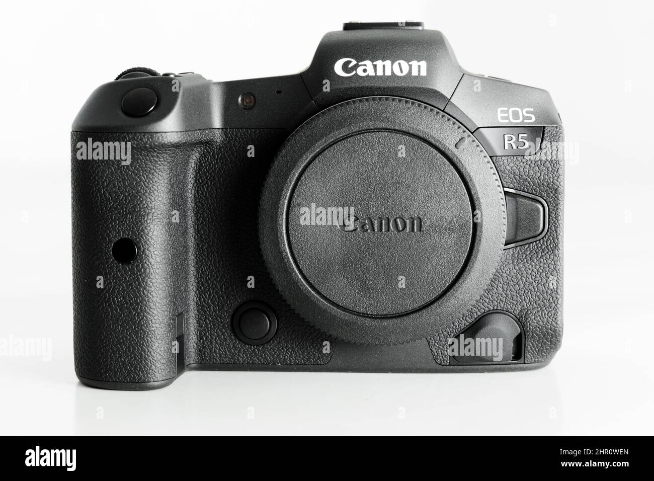 Canon eos r5 camera hi-res stock photography and images - Alamy