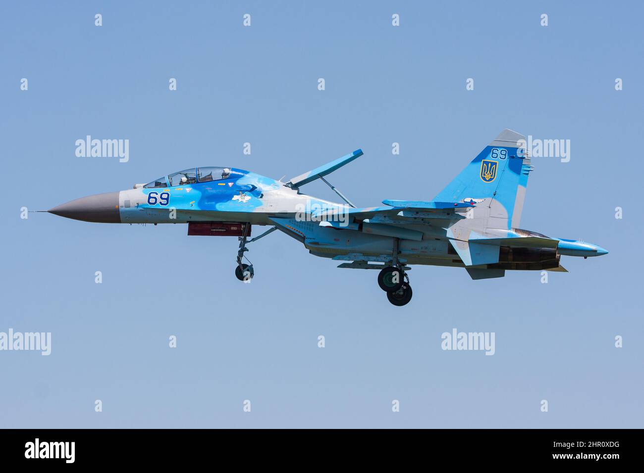 Sukhoi su 27 combat aircraft High Resolution Stock Photography and ...