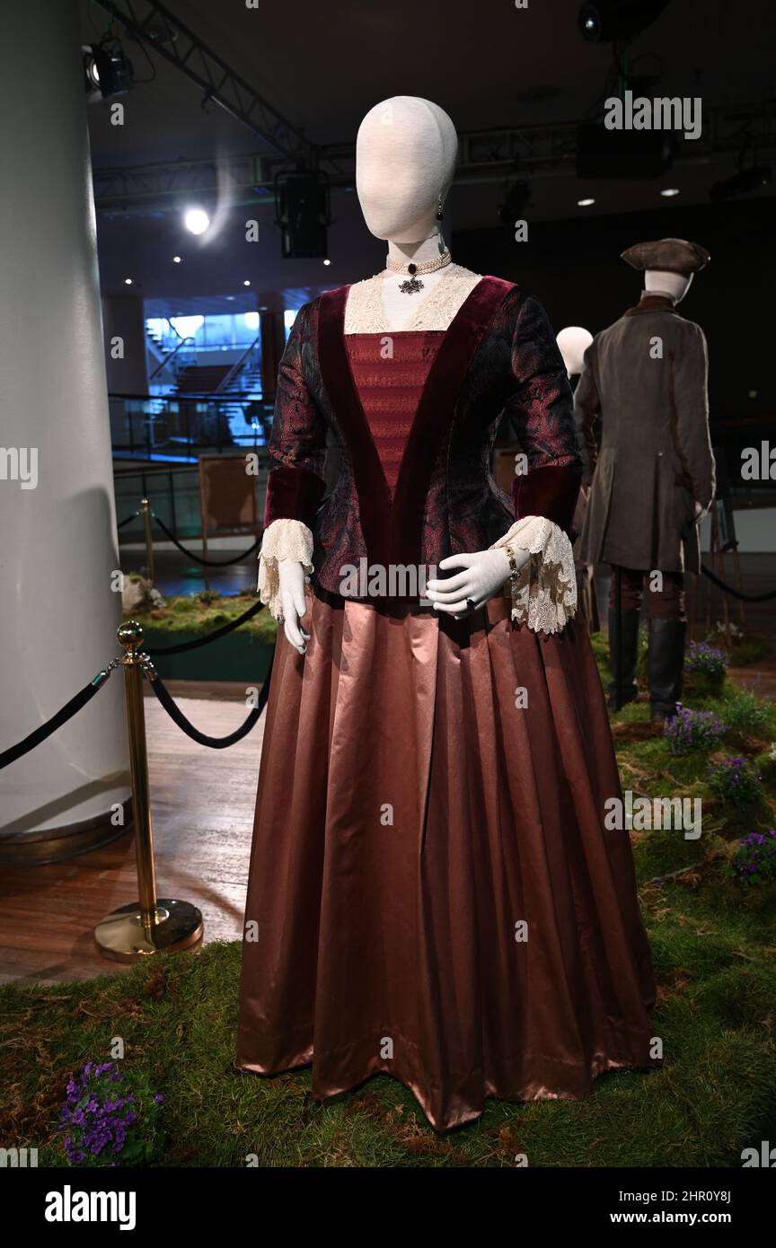 “Outlander” Season Six Premiere costumes display at Royal Albert Hall ...
